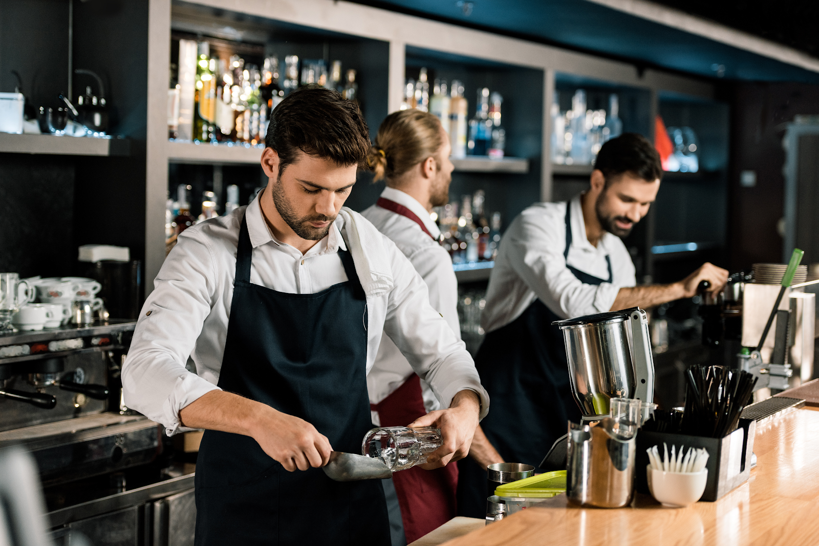 How a Loan for Bar and Restaurant Fuels Your Business Growth